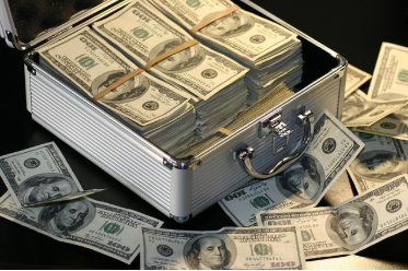 💰 25 Interpretations of Dreams About Money - The Dream Decoder